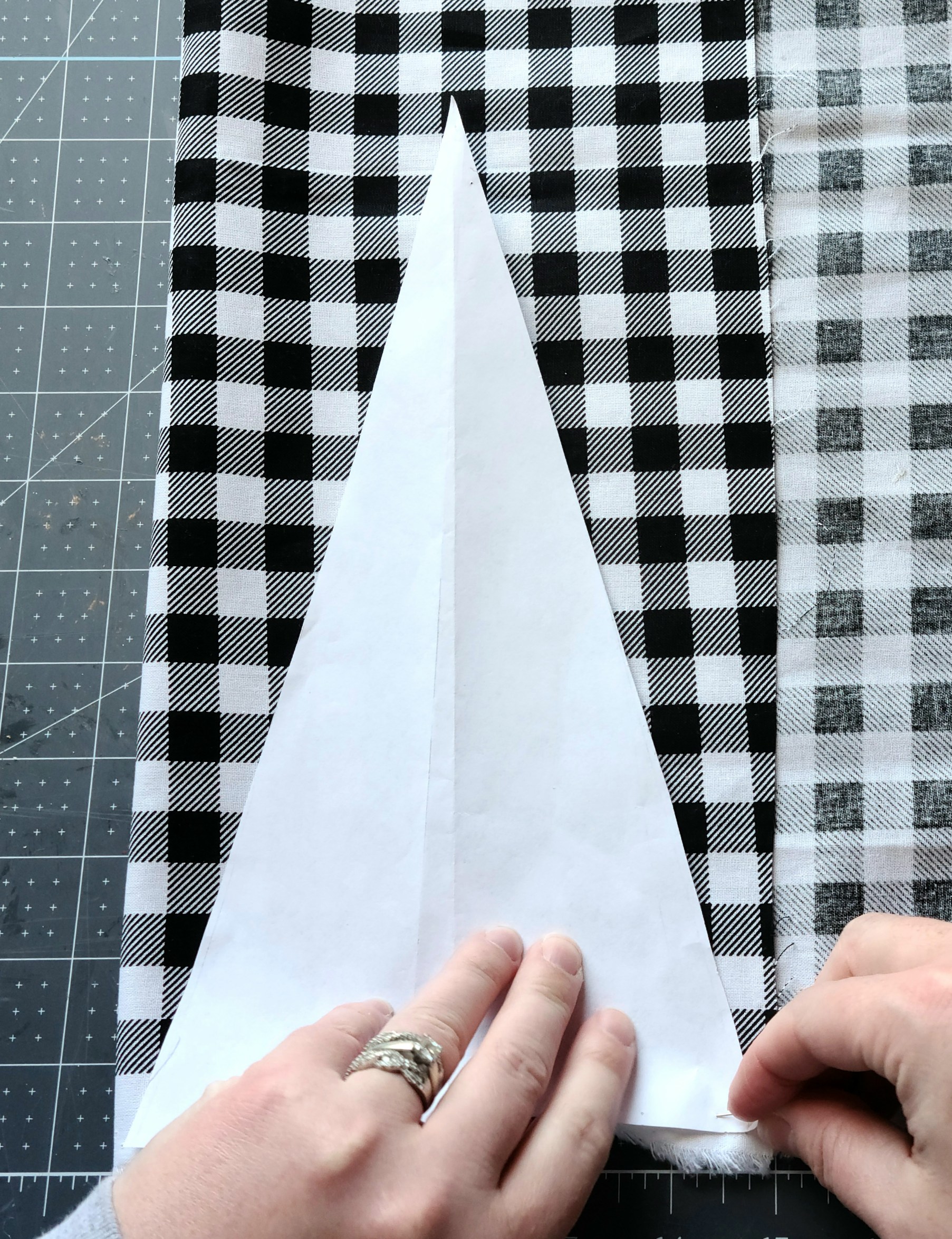 Fabric Christmas Tree: a No Sew Tutorial - Life as a LEO Wife