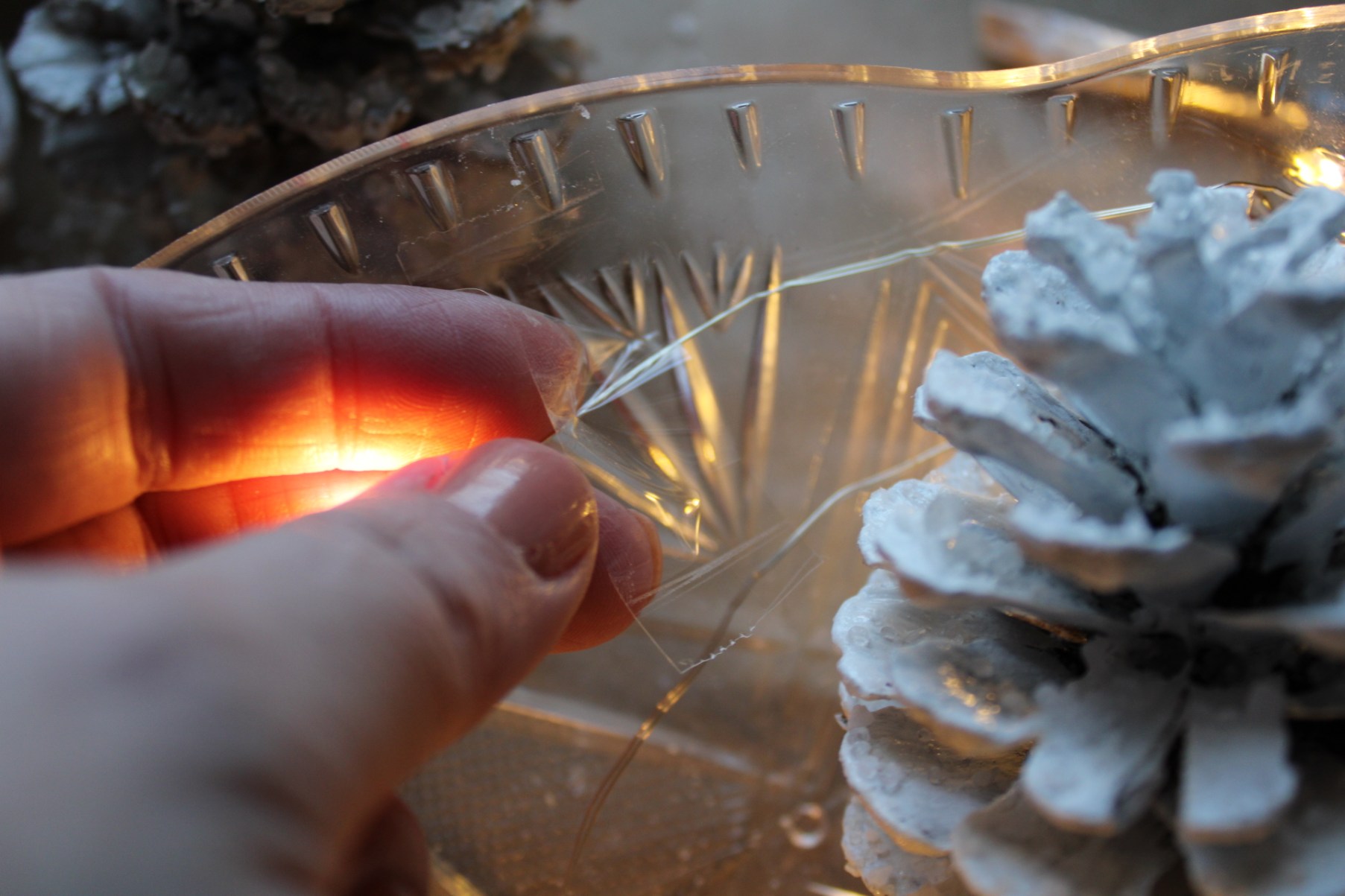 DIY Snowball Centerpiece: Lighted for Winter! - Life as a LEO Wife