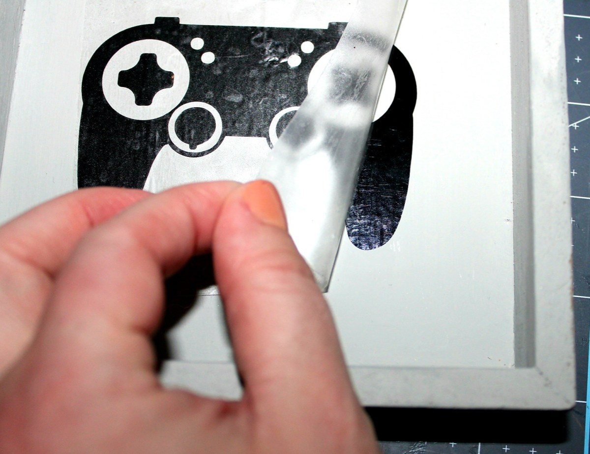 DIY Gamer Sign Tutorial: a Dollar Tree Upcycle for Your Tween's Room!