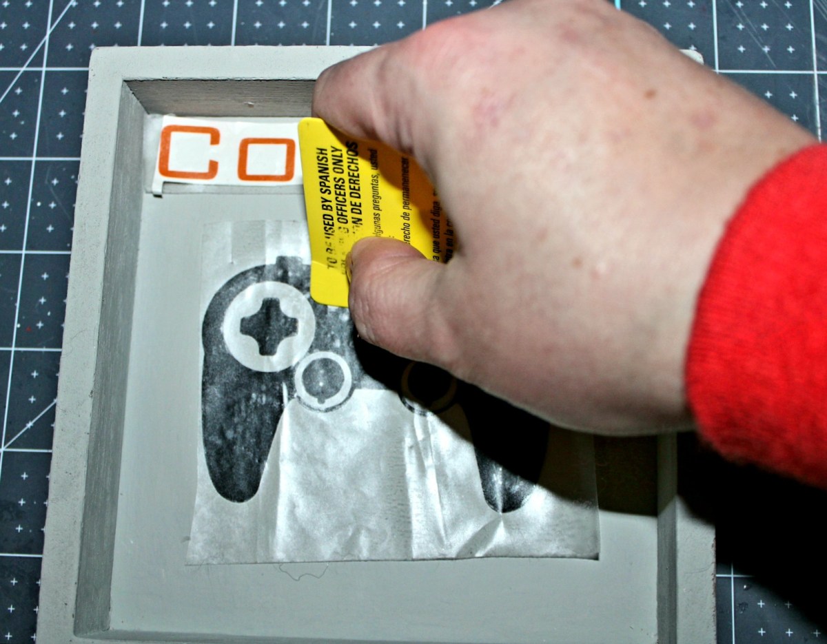 DIY Gamer Sign Tutorial: a Dollar Tree Upcycle for Your Tween's Room!