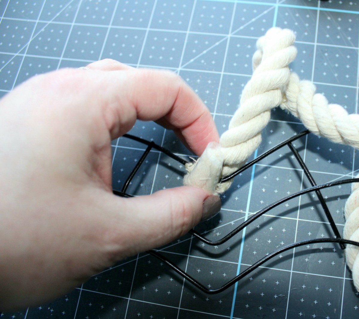 Heart Rope Wreath for Valentine's Day - Life as a LEO Wife