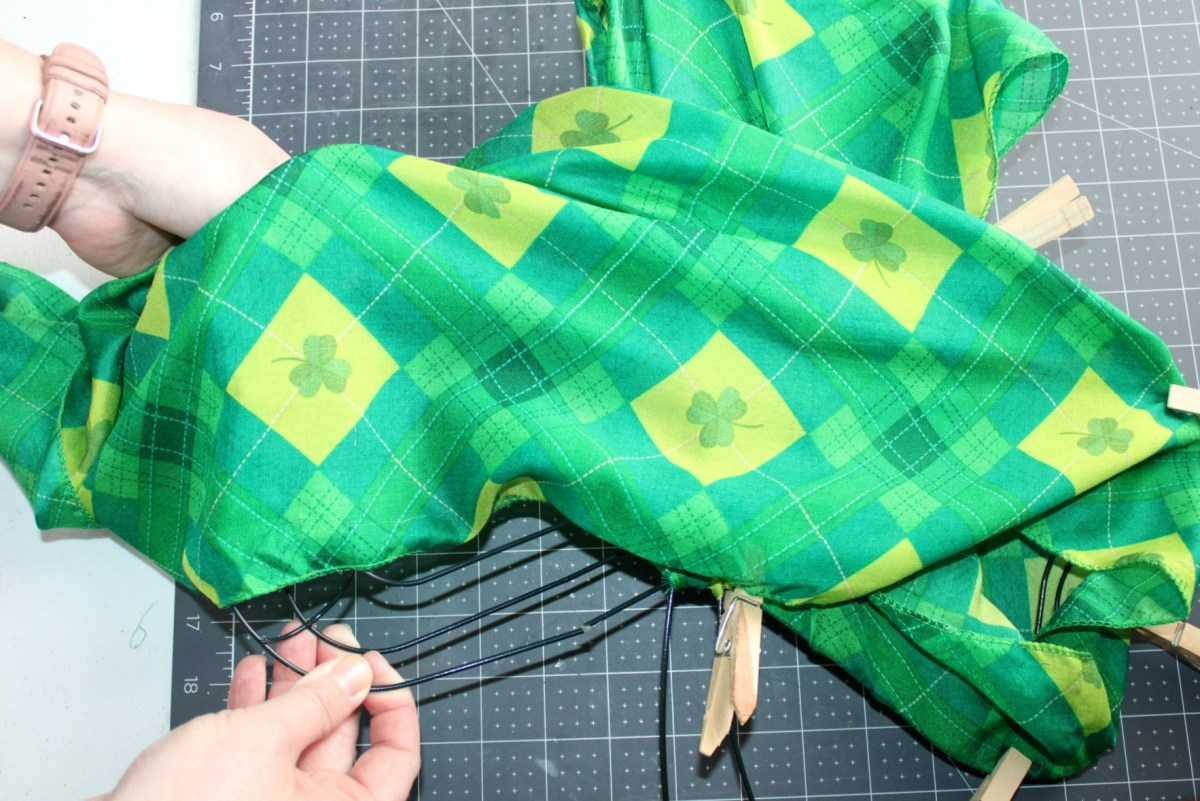 Easy Shamrock Wreath from Dollar Tree Scarf - Life as a LEO Wife