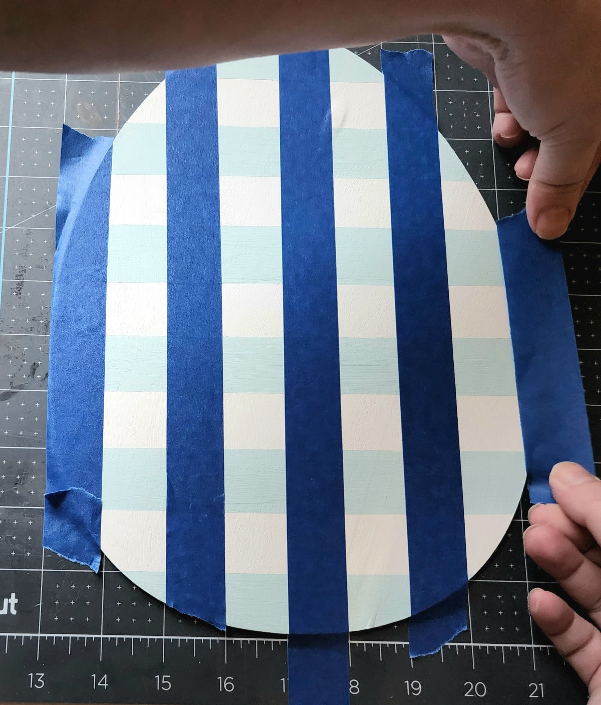 Buffalo Check: How to Easily Paint a Buffalo Check Pattern on Anything!