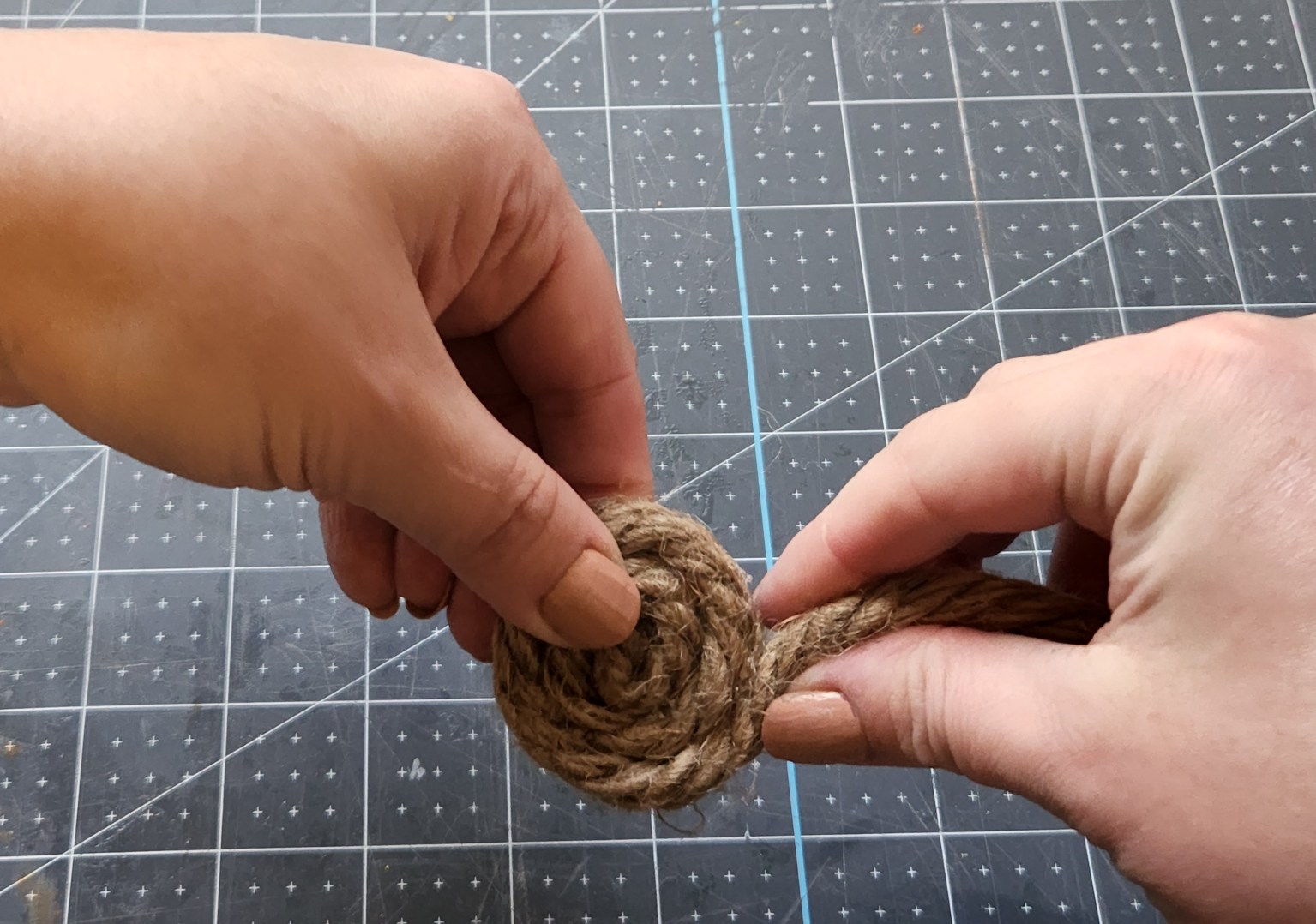 Rope Pumpkins: No Pumpkin Forms Needed! - Life as a LEO Wife