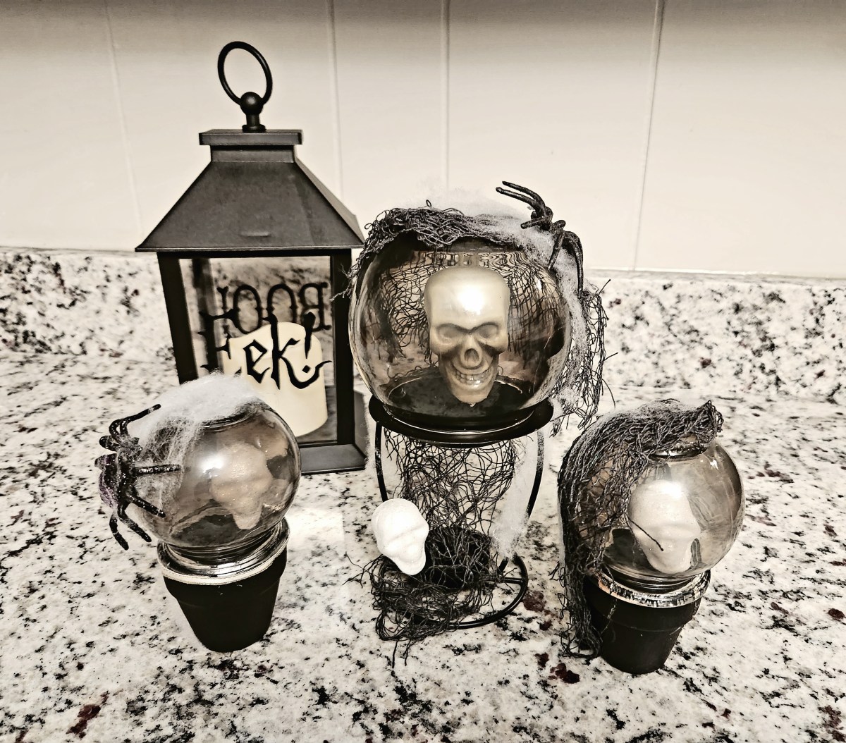 DIY Crystal Ball for Halloween: Dollar Tree Halloween Decor