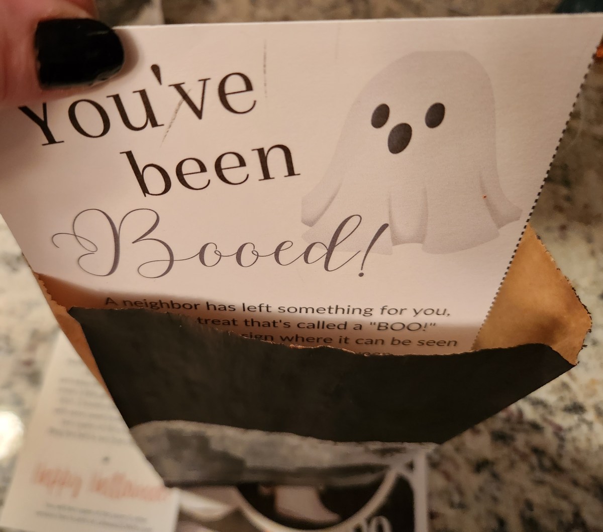 "Boo" Your Neighbor with These Free Kits! - Life as a LEO Wife