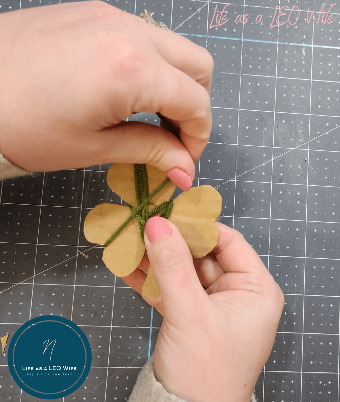 Shamrock Garland for St. Patrick's Day - Life as a LEO Wife
