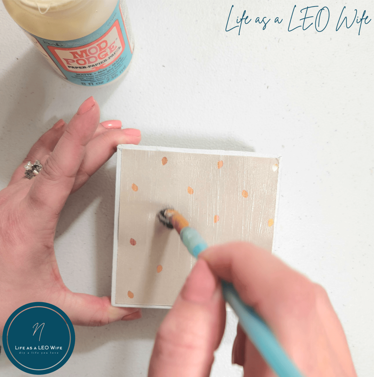 Beautiful Farmhouse Style Spring Decor Blocks - Life as a LEO Wife