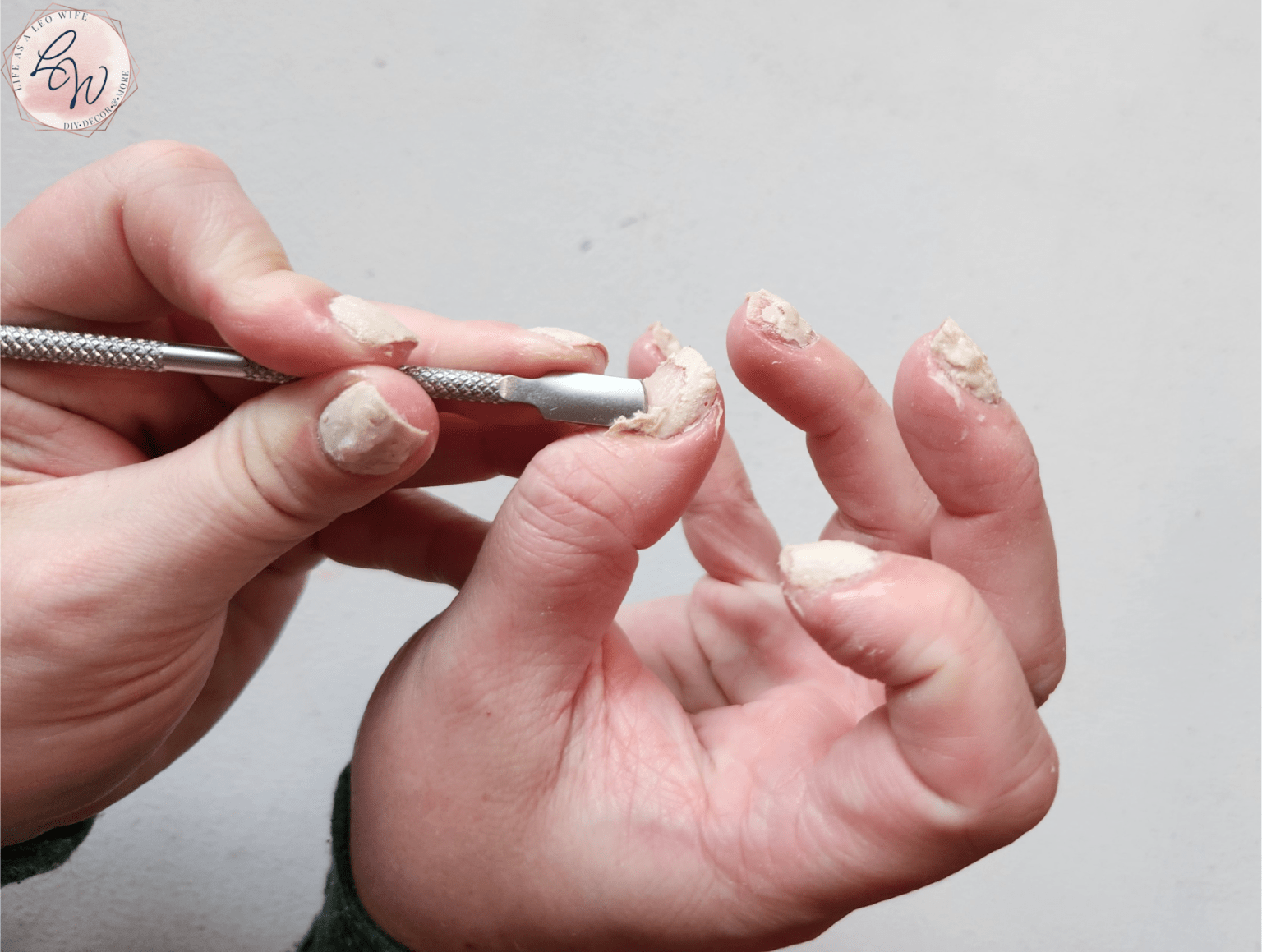 How to Remove Gel Nail Polish the Quick & Easy Way!