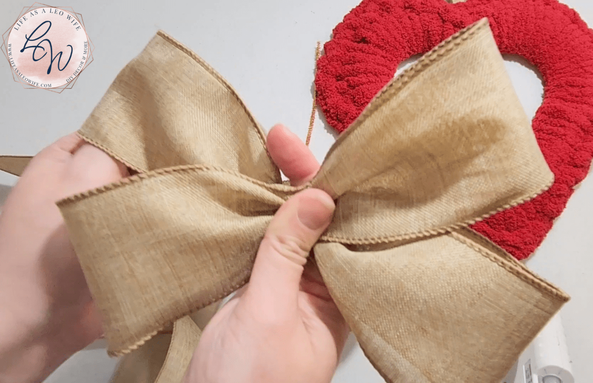 Super Easy Bow Tutorial: Video Included! - Life as a LEO Wife