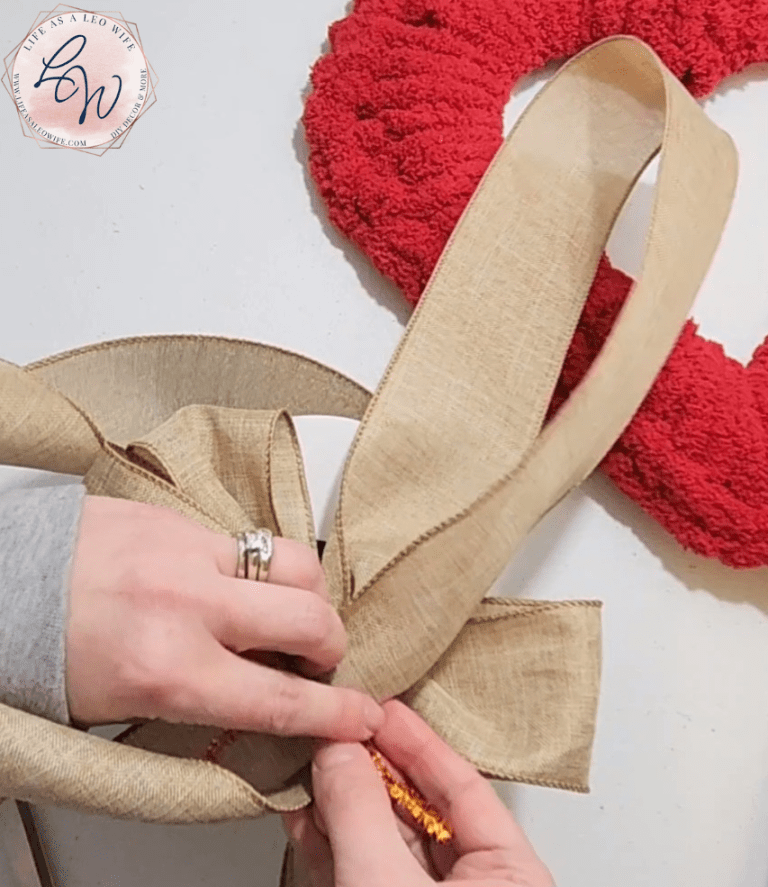 Super Easy Bow Tutorial: Video Included! - Life as a LEO Wife