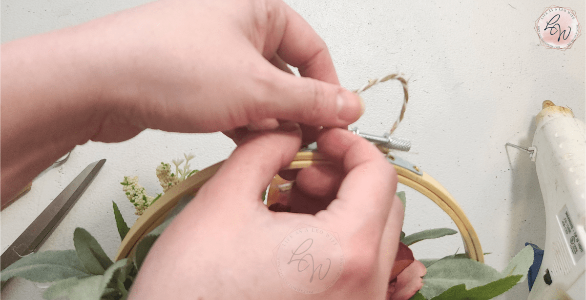 Embroidery Hoop Pocket Wreath Tutorial - Life as a LEO Wife