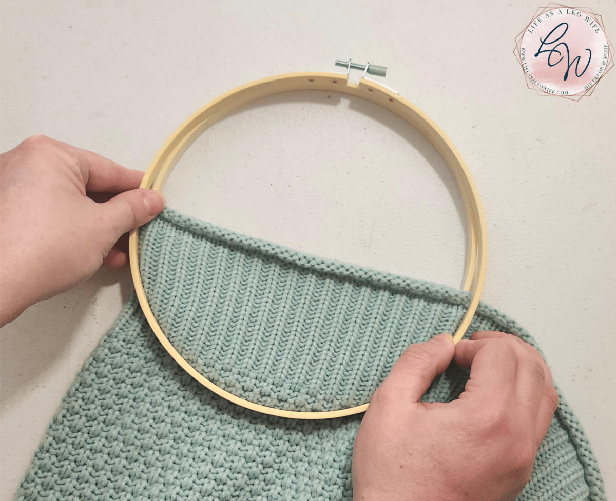 Embroidery Hoop Pocket Wreath Tutorial - Life as a LEO Wife