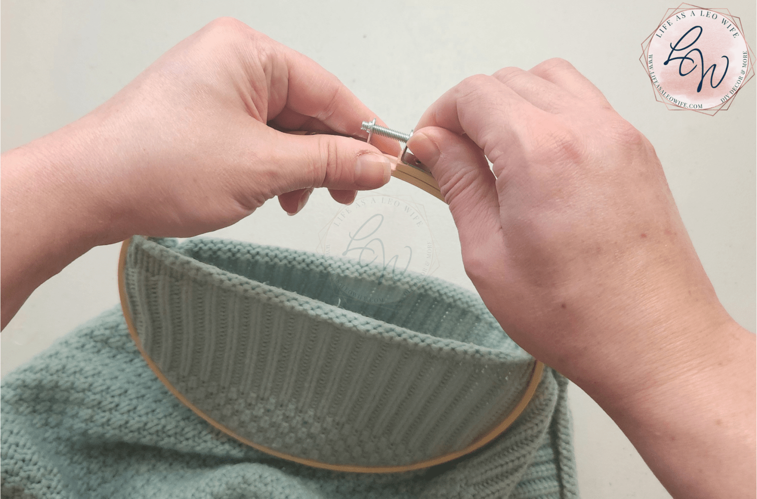 Embroidery Hoop Pocket Wreath Tutorial - Life as a LEO Wife